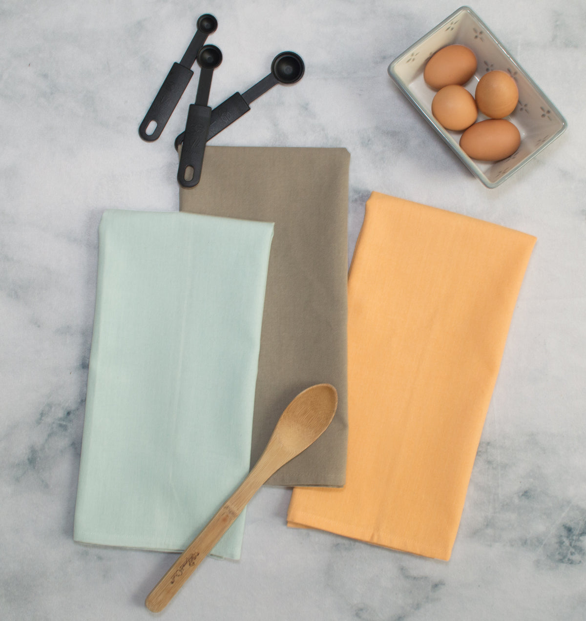 Solid Color Plain Weave Tea Towels — Dunroven House, Inc.